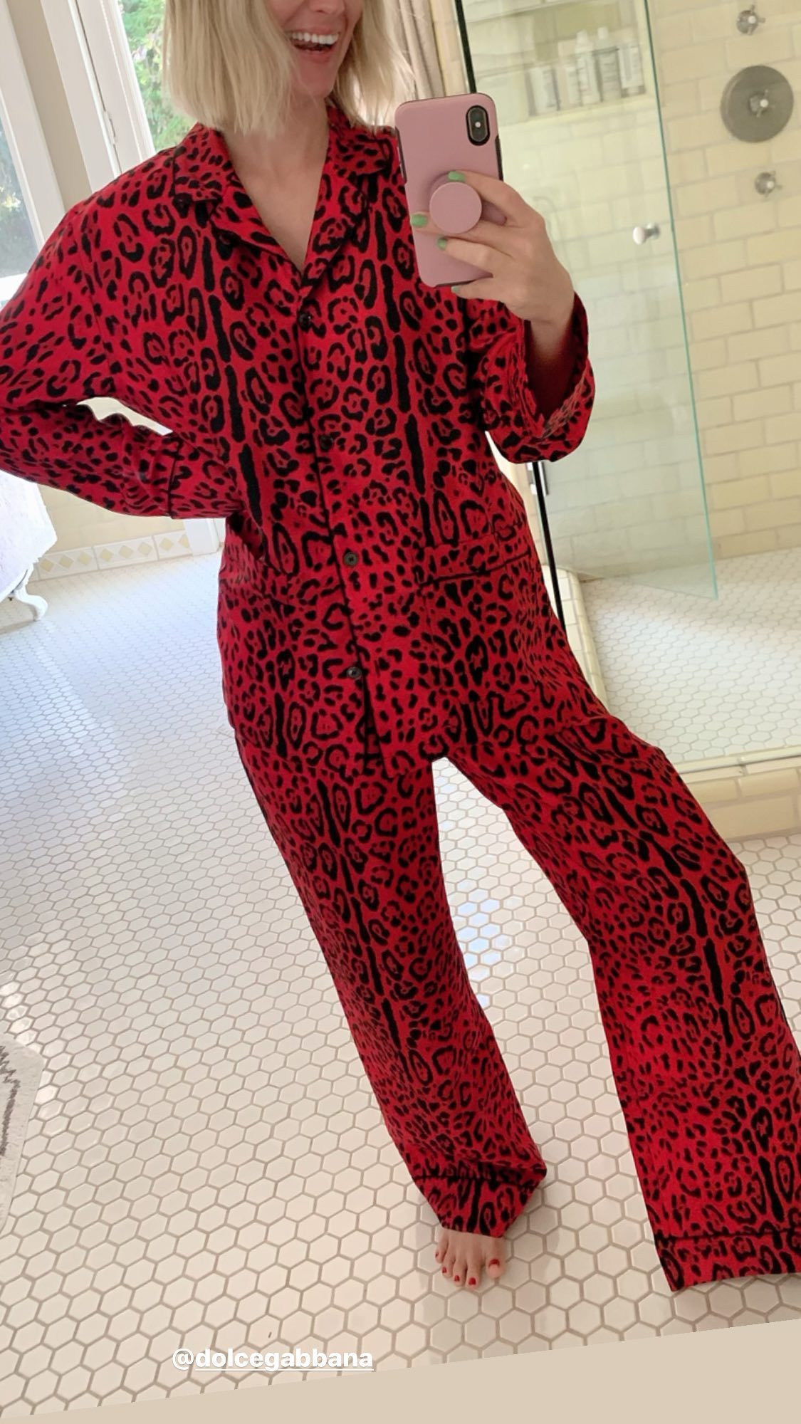 The best January Jones feet pictures 🤩