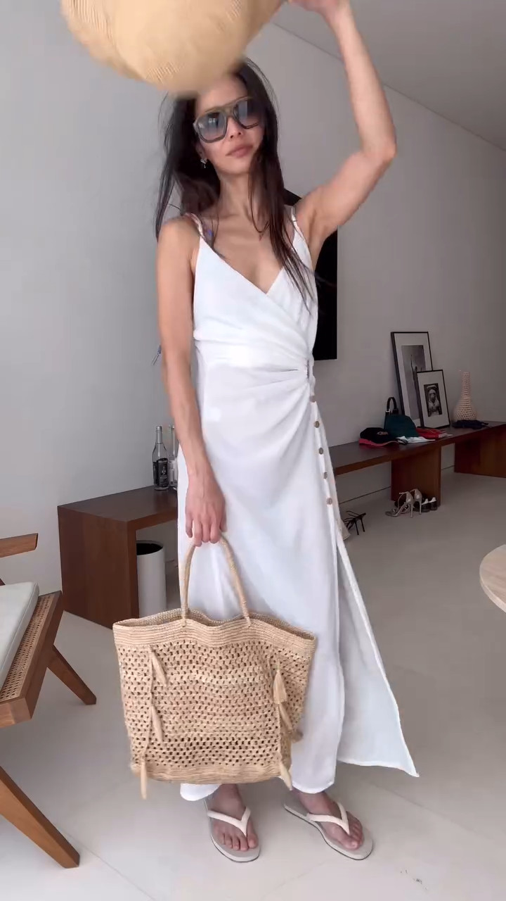 Jamie Chung feet | FeetDatabase.com